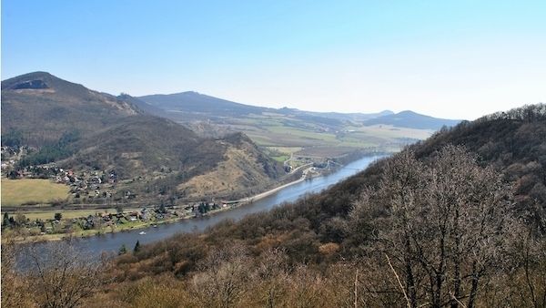 Dubické výhledy na meandrující Labe a vrcholy Českého středohoří - Novinky