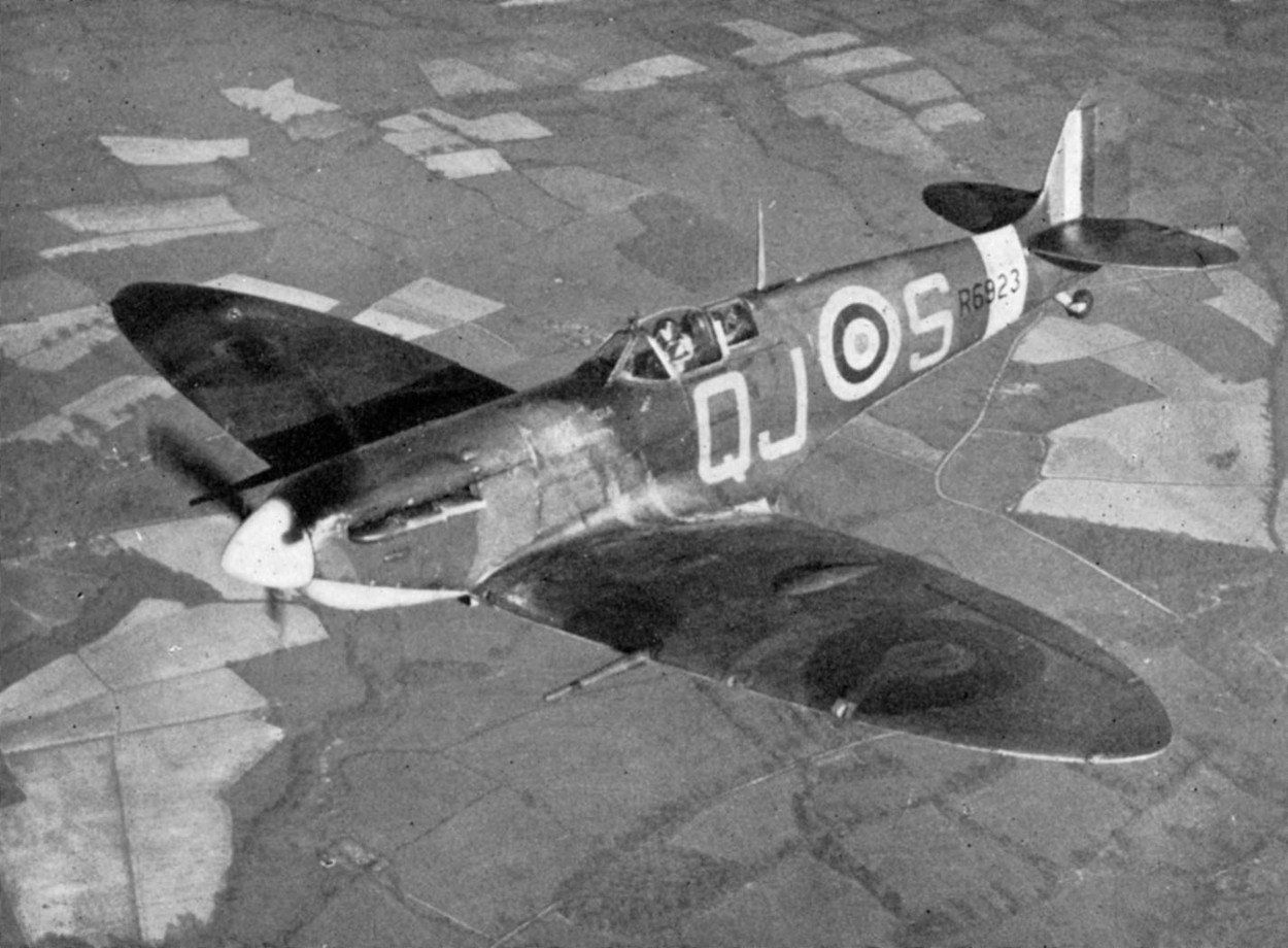 Legenda spitfire - potomek závodníka s plováky - Novinky