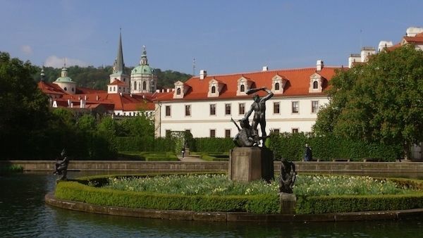 Za řeckými bohy a tajemnými nestvůrami nemusíte do Athén, najdete je na ...