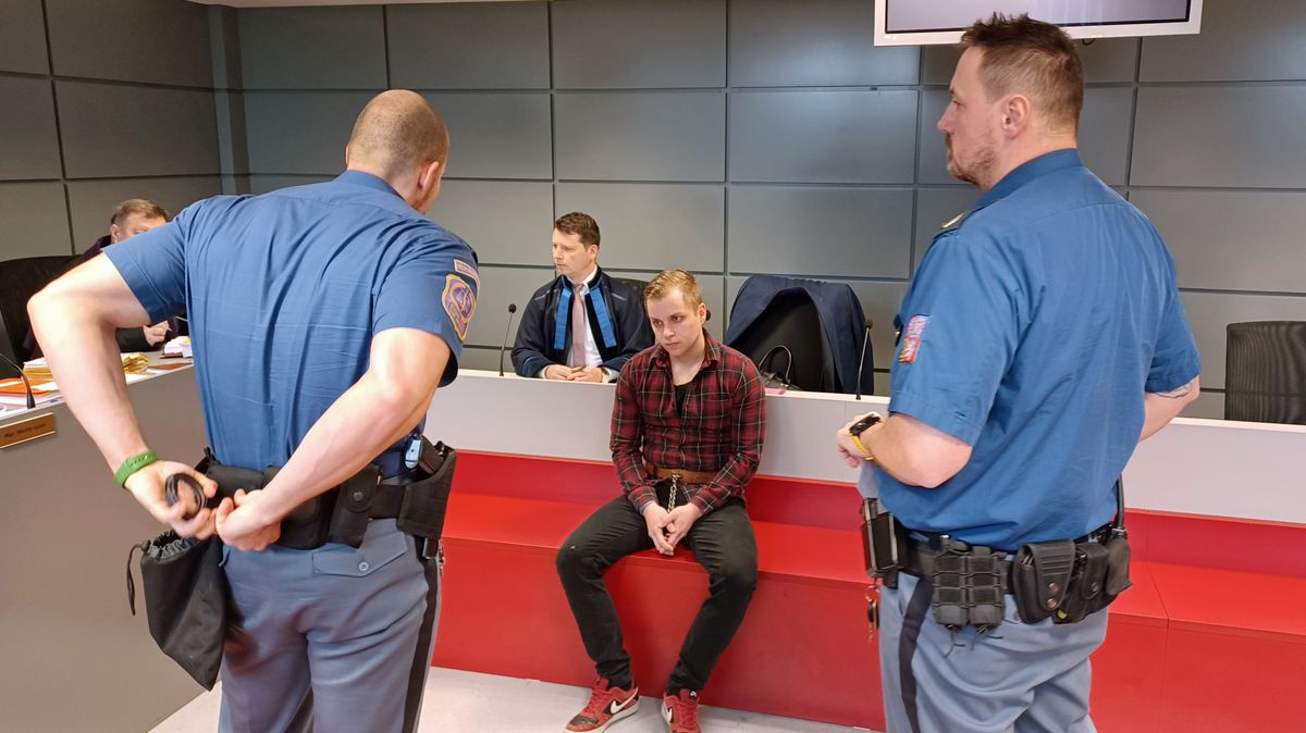 Nutná obrana, řekl soud k zabití mladíka na faře. Jeho kamarádovi dal ...