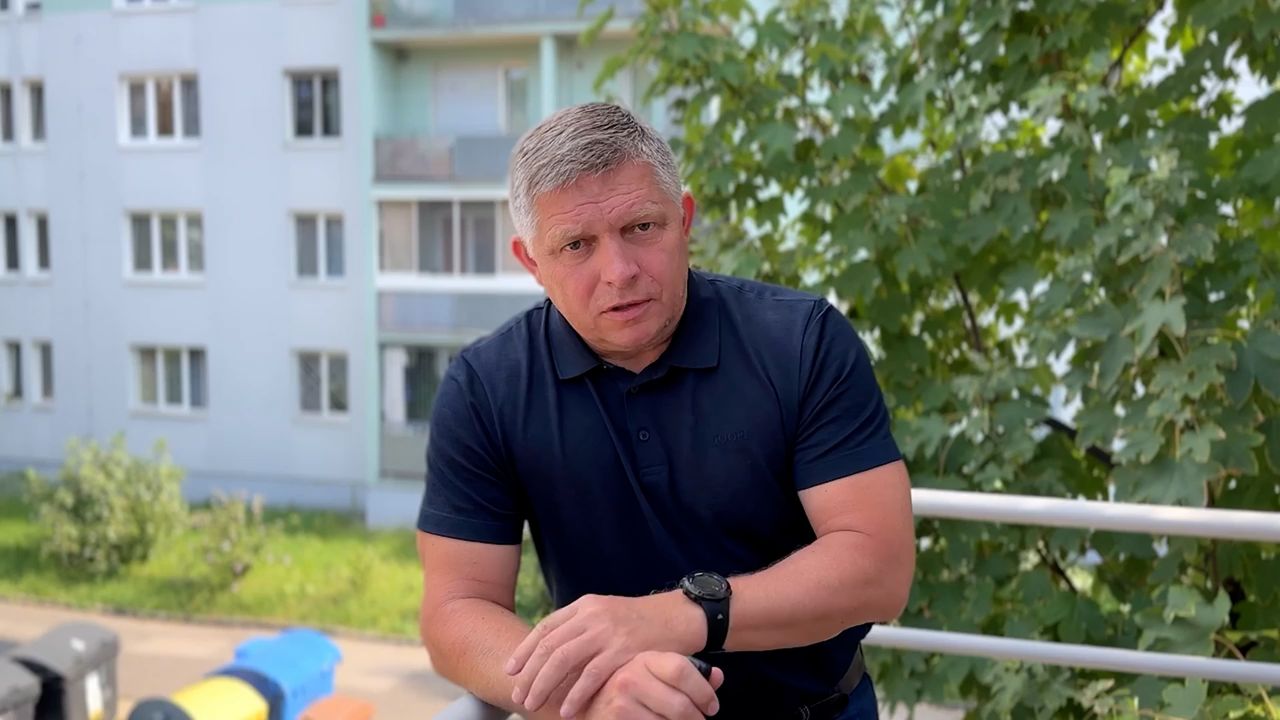 S debilem se nejedná. Fico schvaluje ránu pěstí Matovičovi | Stream