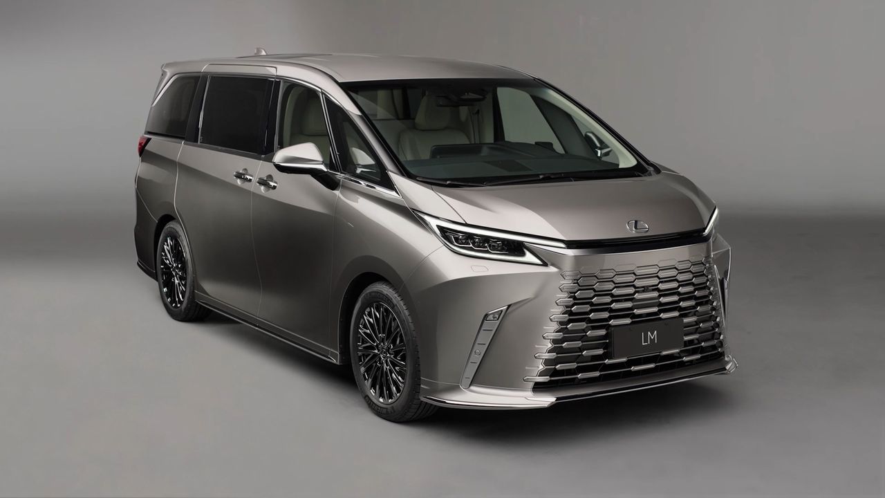 Superluxusní MPV Lexus LM míří do Evropy | Stream