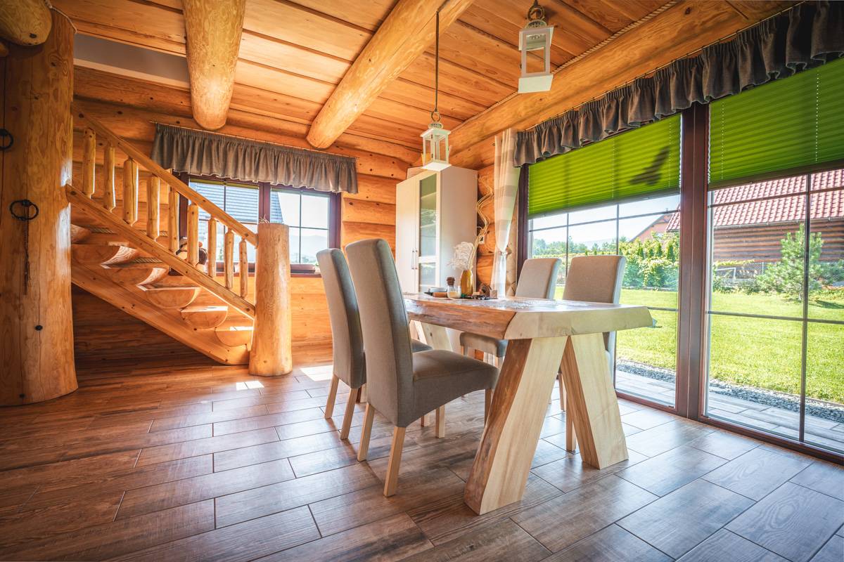 Foto: Malý srub 3+kk si nechal pro sebe a dceru postavit v srdci Beskyd