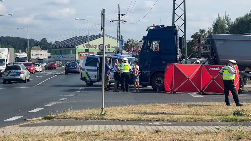 Tragická nehoda v Plzni. Cyklistka nepřežila střet s nákladním autem ...