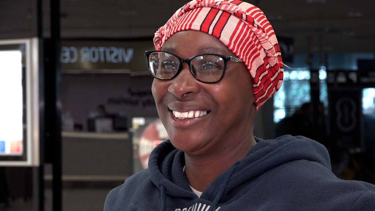 Namibijka Penny se po letech vrátila domů do Česka | Stream