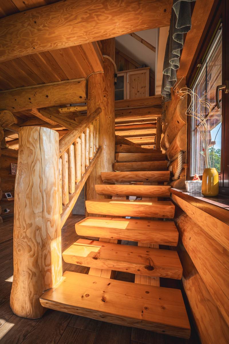 Foto: Malý srub 3+kk si nechal pro sebe a dceru postavit v srdci Beskyd