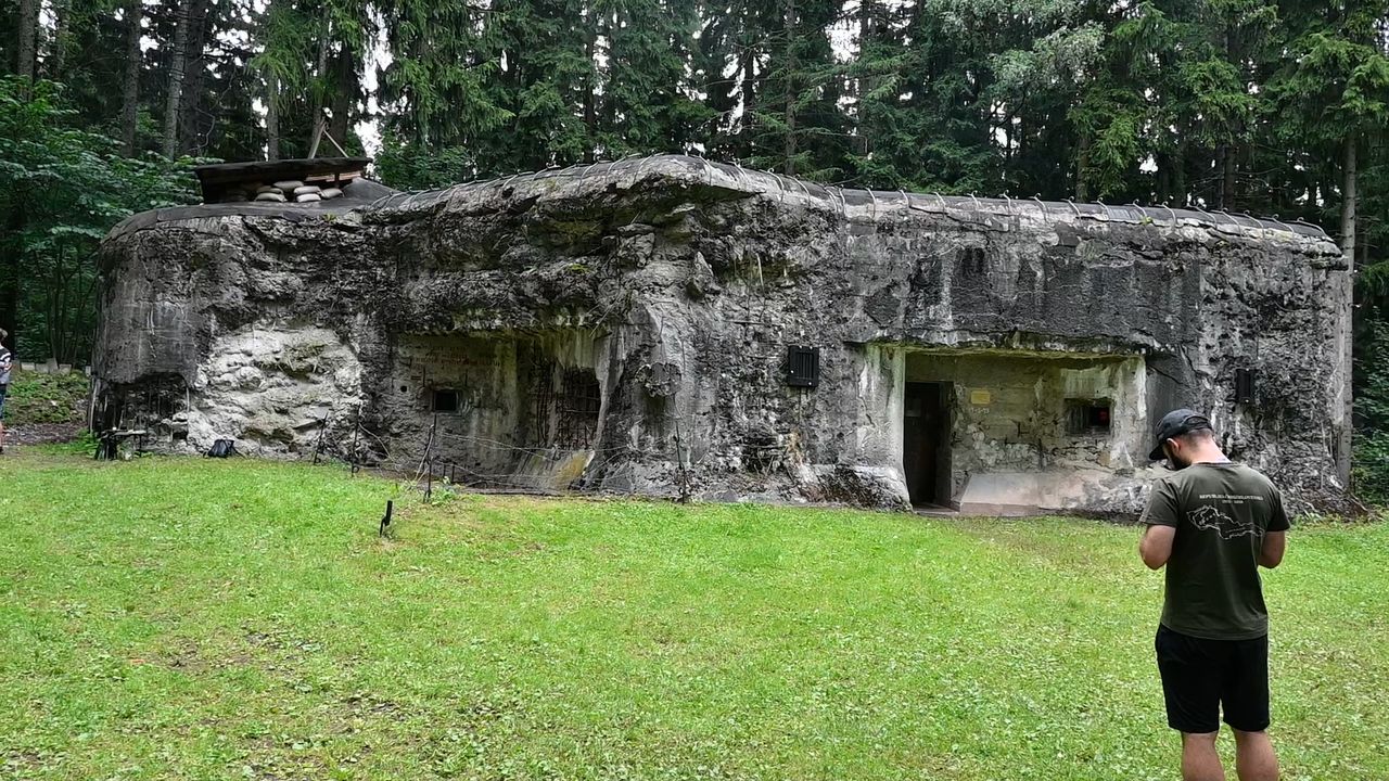 Za války odolal německým zkouškám, nyní budí bunkr na Náchodsku velký ...