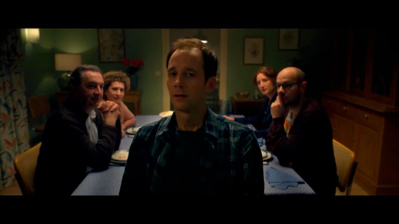 Hravá francouzská komedie Přípitek. Pusťte si trailer | Stream