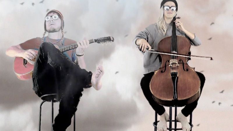 Honza Homola hraje v Barvách na více než sto let starou kytaru | Stream