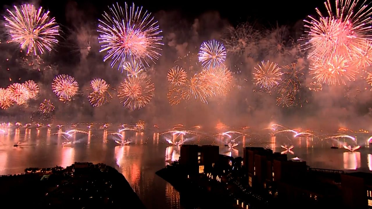 Gigantický ohňostroj v Emirátech překonal dva rekordy v Guinnessově ...