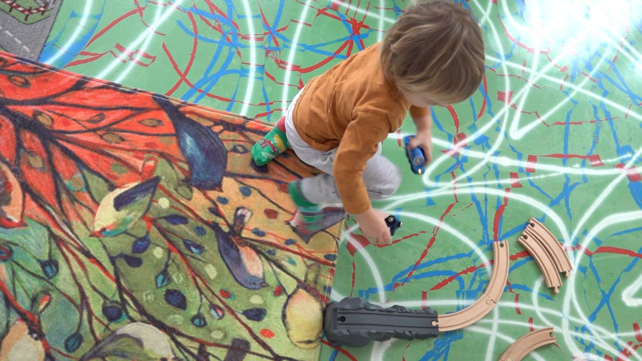 Vlastní design a hra s barvami mě bavila, říká majitelka neotřelé ...