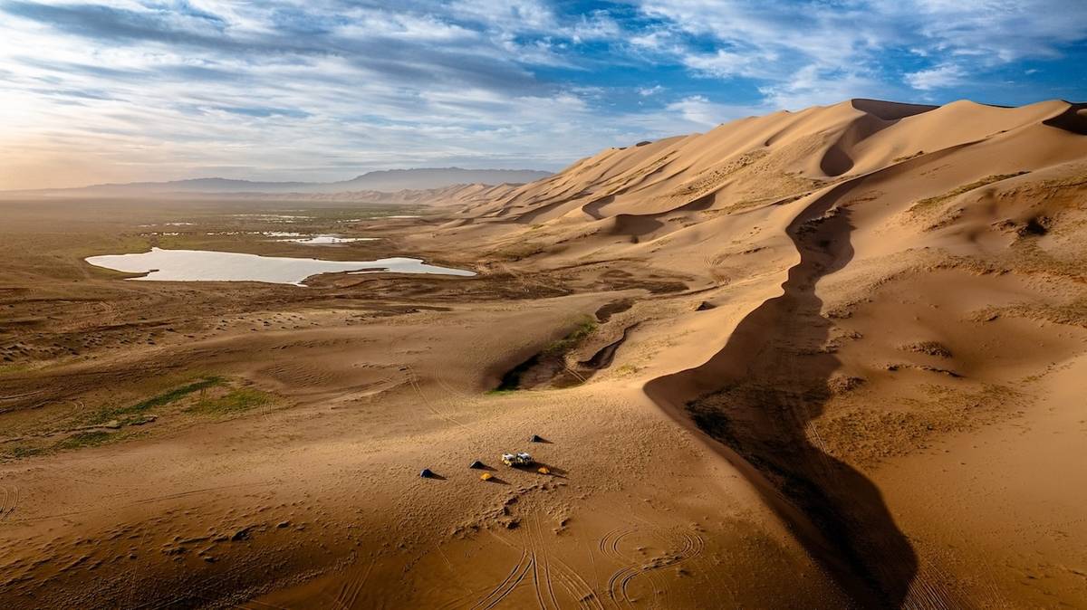 Foto: Po trabantech přichází sovětský Luaz 967. Žlutá žába zdolává ...