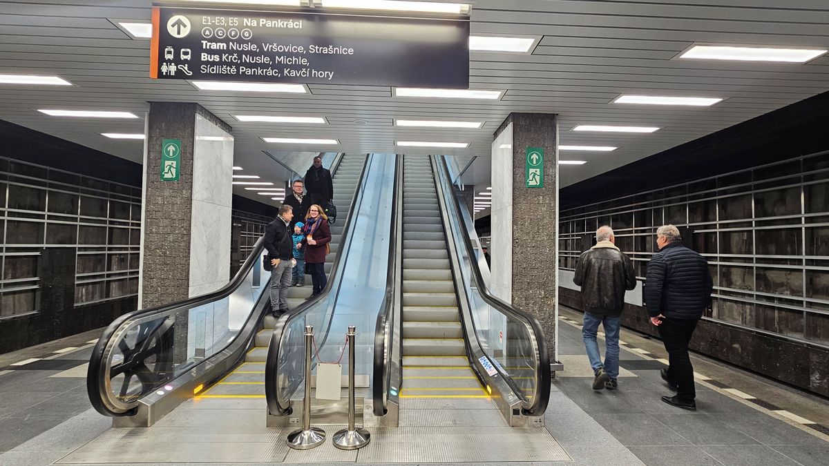 Stanice metra Pankrác je už opět otevřena