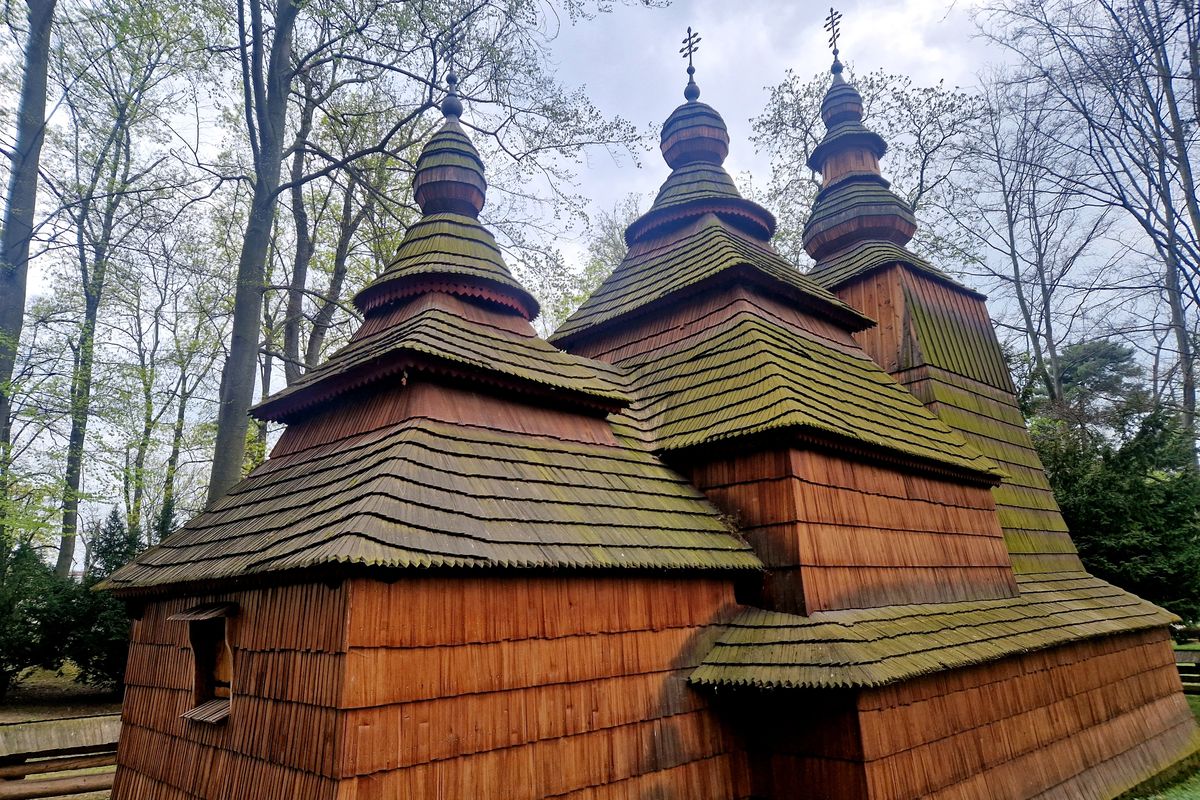 I kostel může putovat. Svatý Mikuláš se do Hradce Králové přestěhoval ...