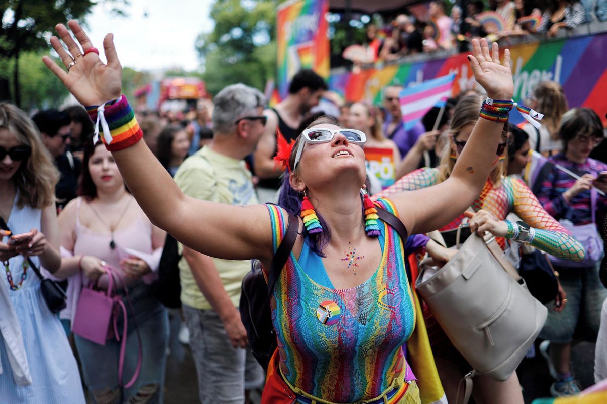 Pochodu na podporu LGBT+ se ve Vídni zúčastnilo 320 tisíc lidí - Novinky